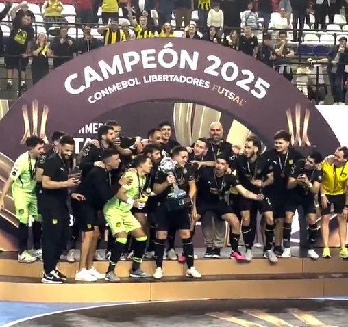 ¡El manya ya salió campeón! Peñarol de Uruguay derrotó a equipo de ...